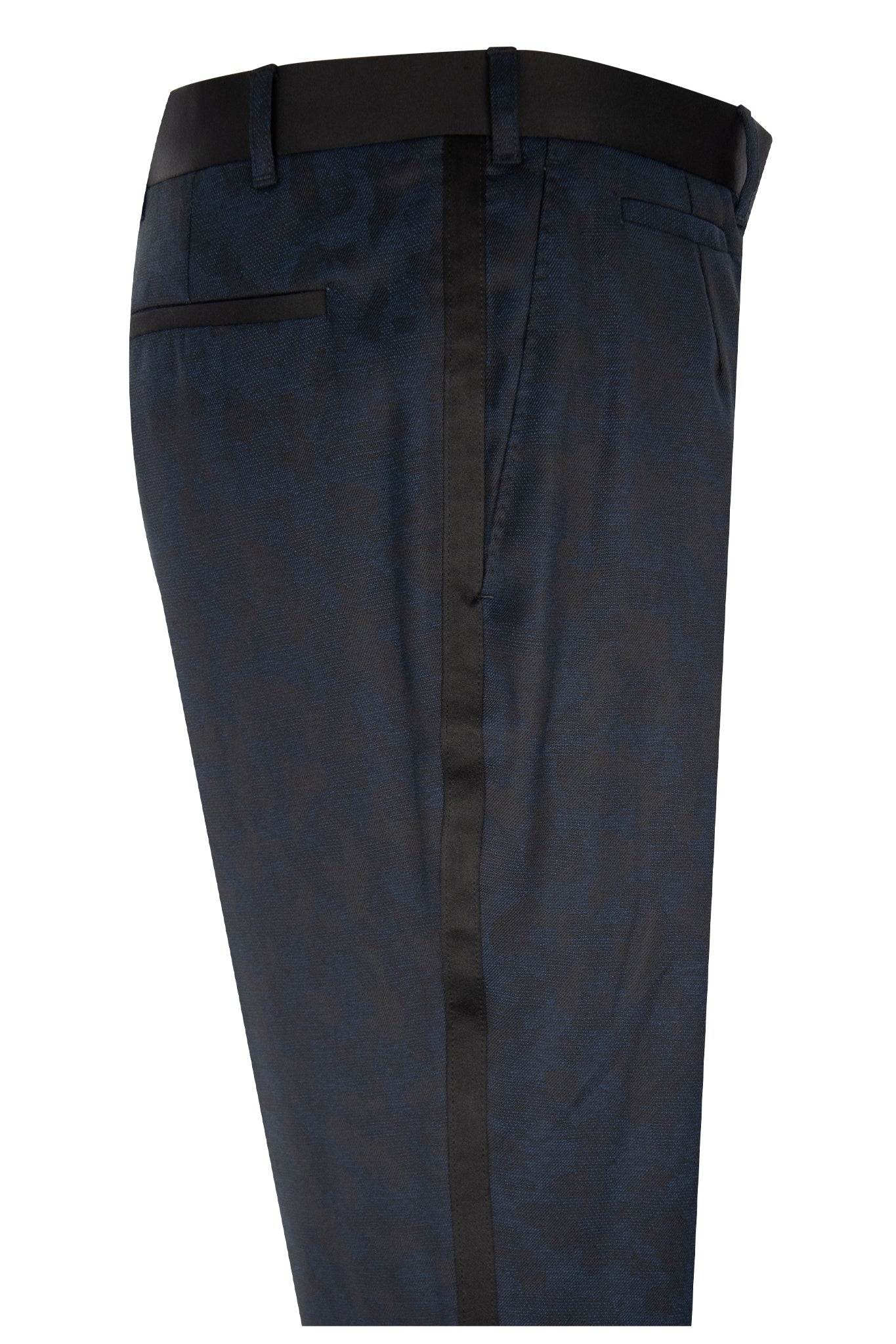 Luxury British Tailoring & Menswear – William Hunt Savile Row